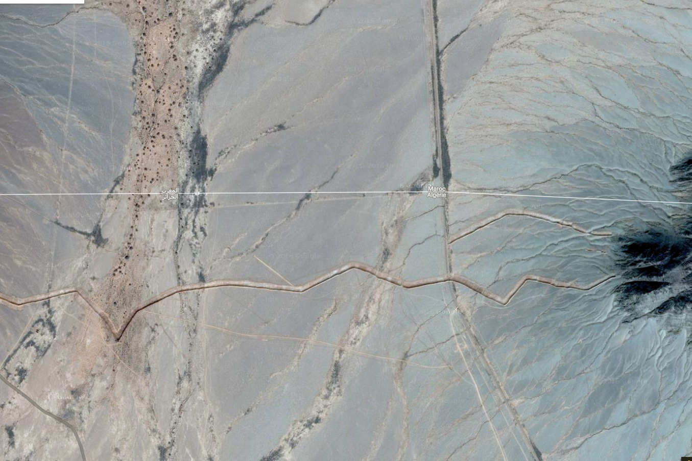 The Algerian Berm | Sahara Overland